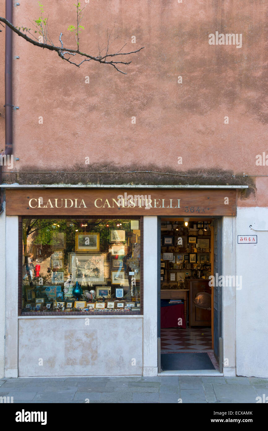 A beautiful shop front in Venice Stock Photo - Alamy