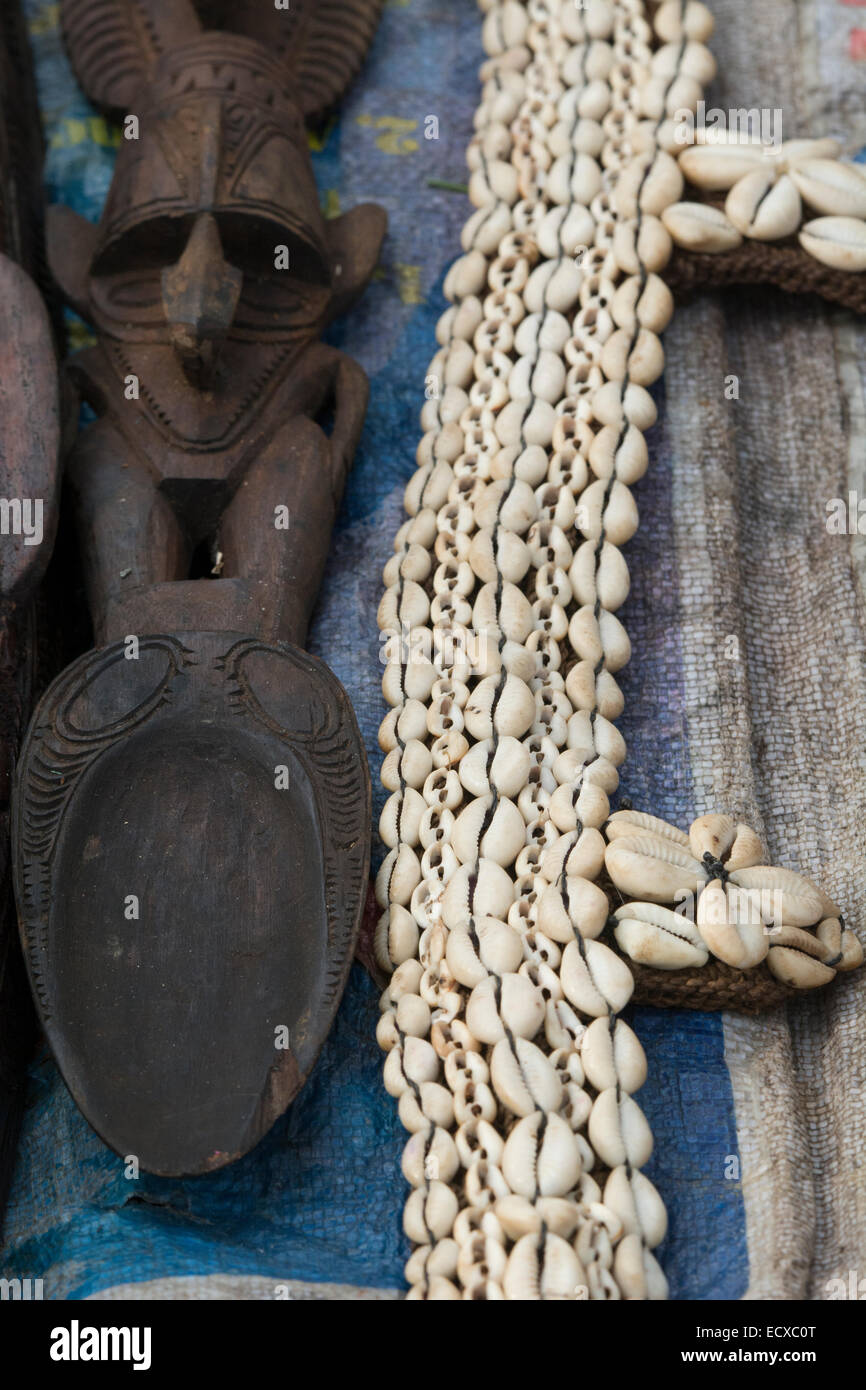 Papua art sepik river carving hi-res stock photography and images - Alamy