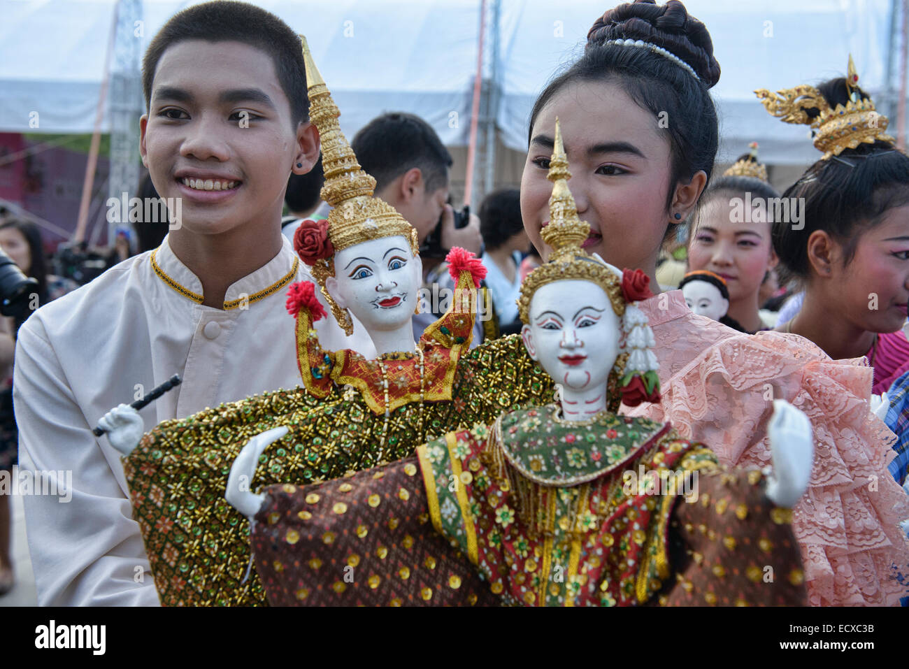 Traditonal Thai puppets and performers at the World Puppet Festival ...