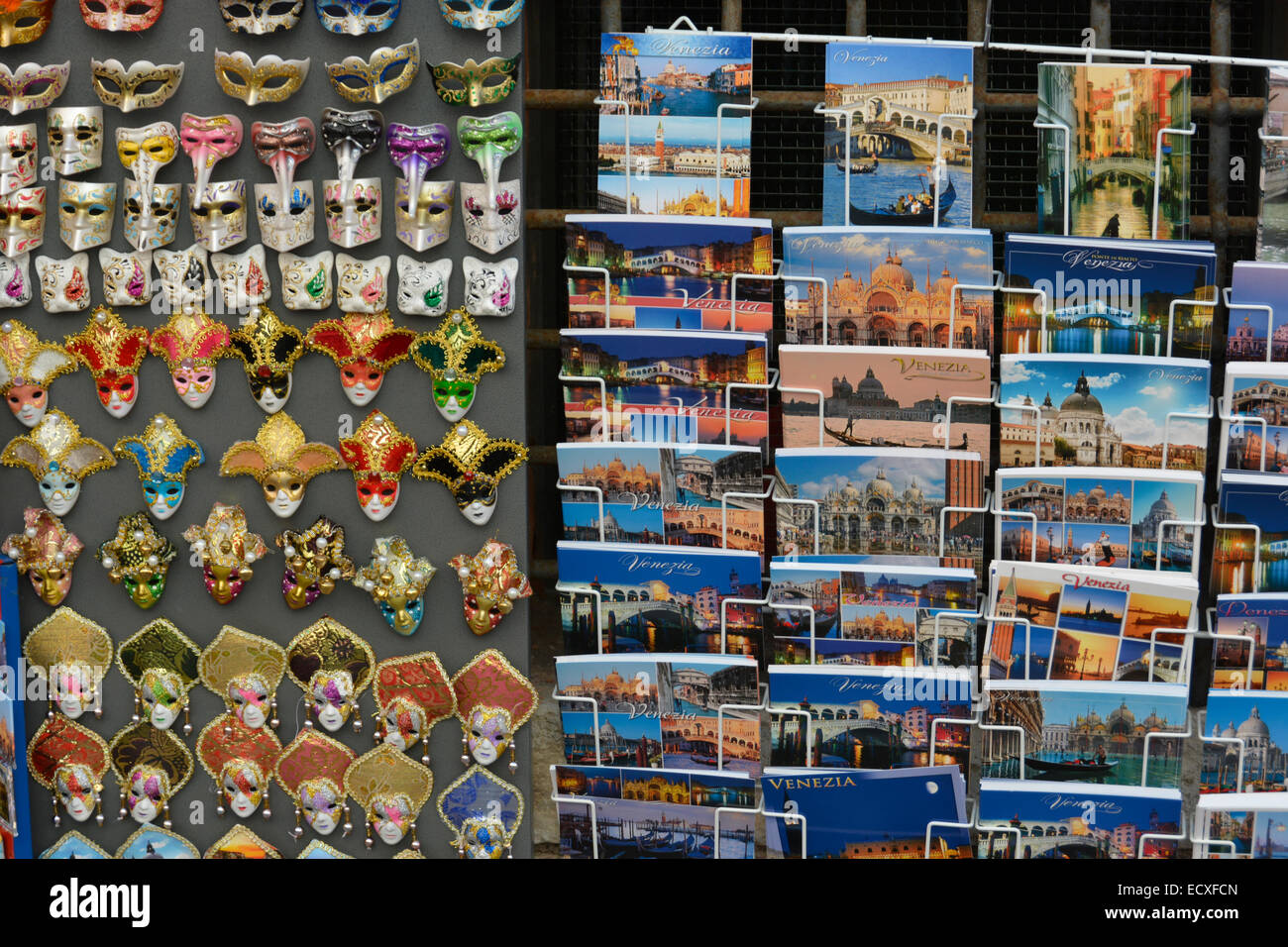 Venice gondola souvenir hi-res stock photography and images - Alamy