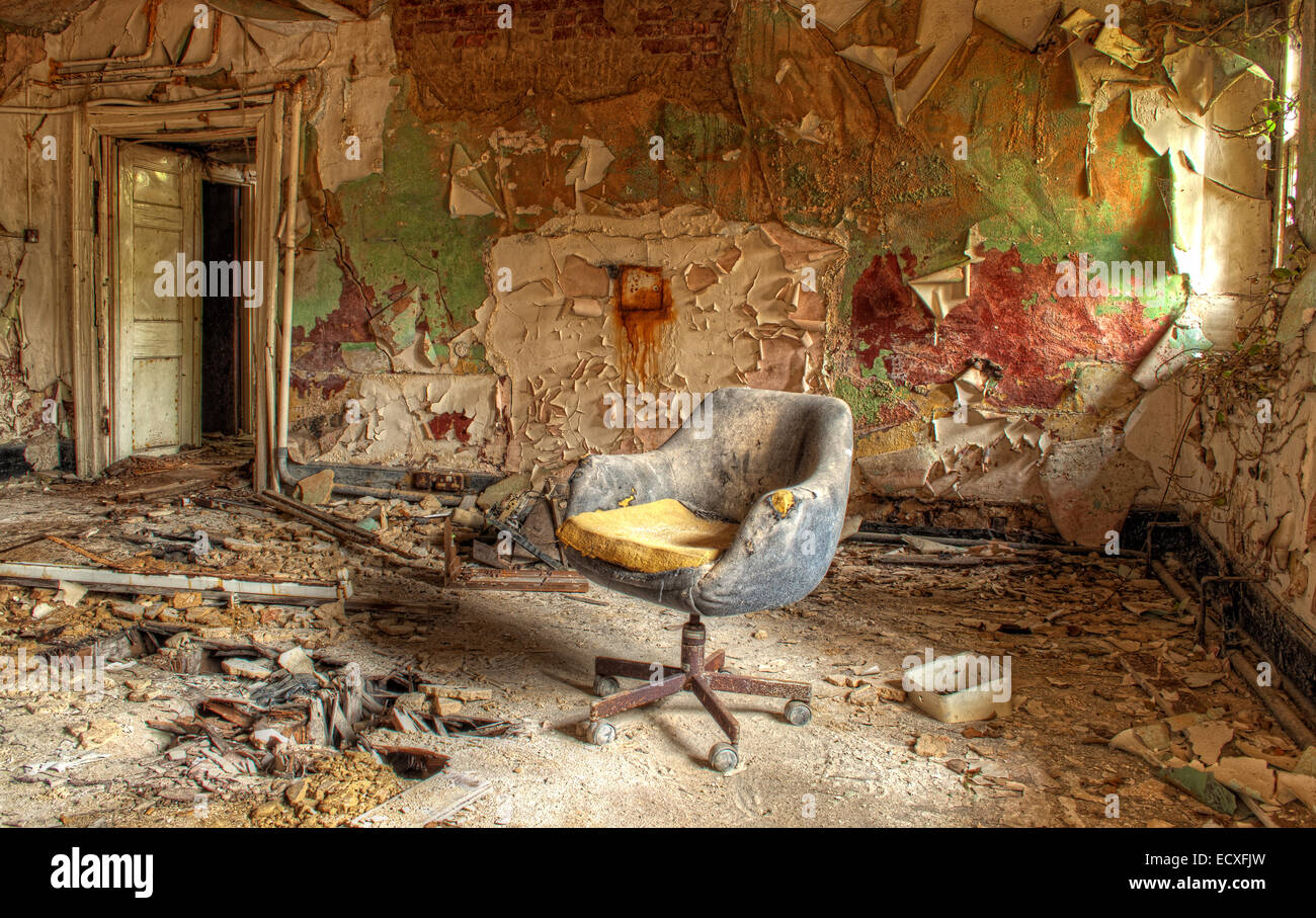 RAF Hospital Nocton Hall was a 740-bed hospital serving airmen from ...