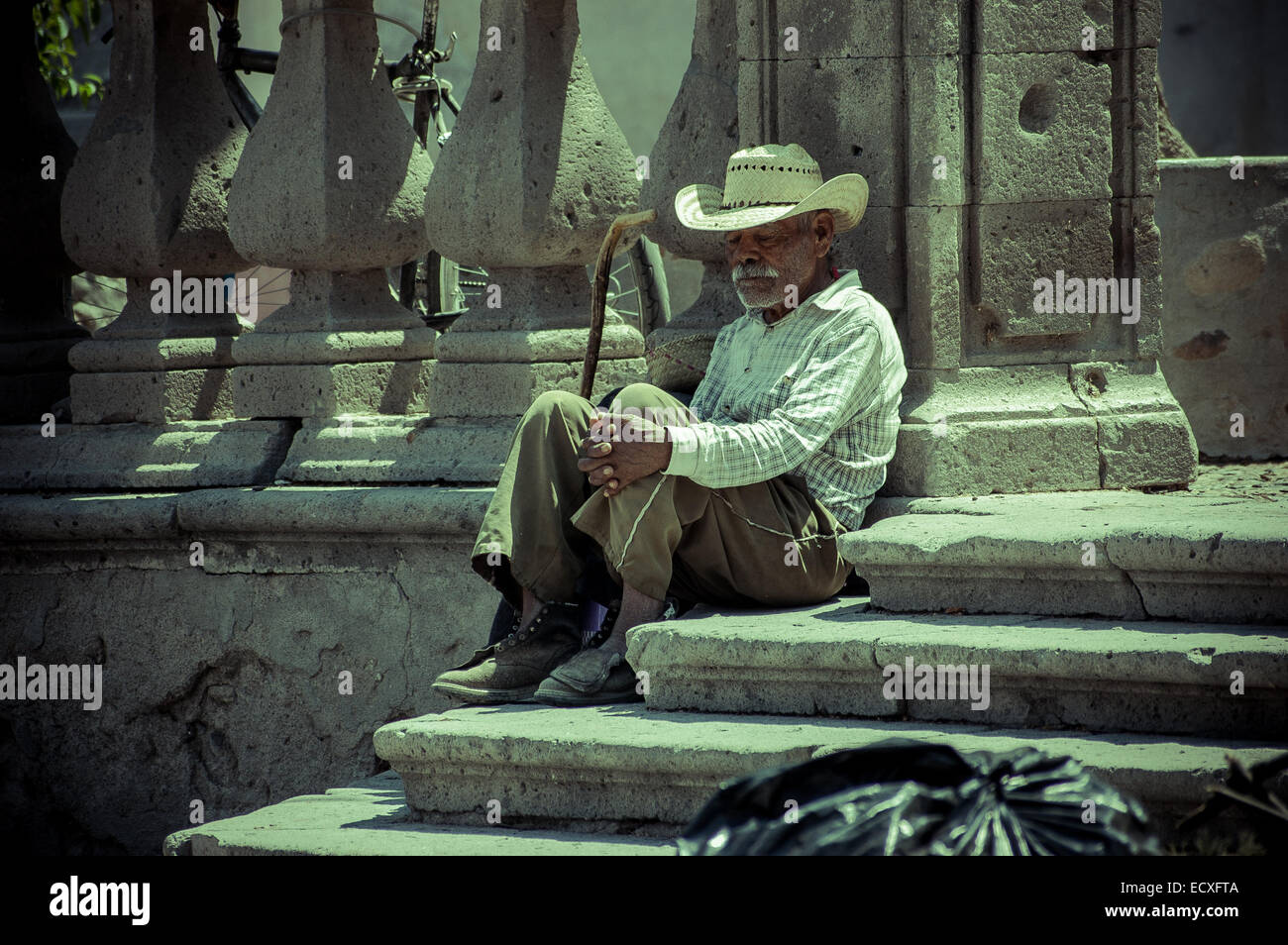 Old mexican man hi-res stock photography and images - Alamy