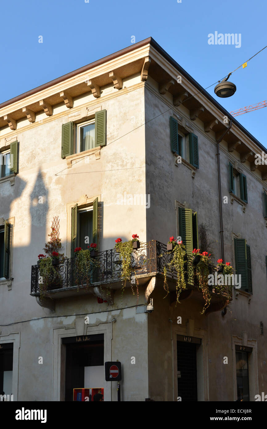 Italian renaissance balcony hi-res stock photography and images - Alamy