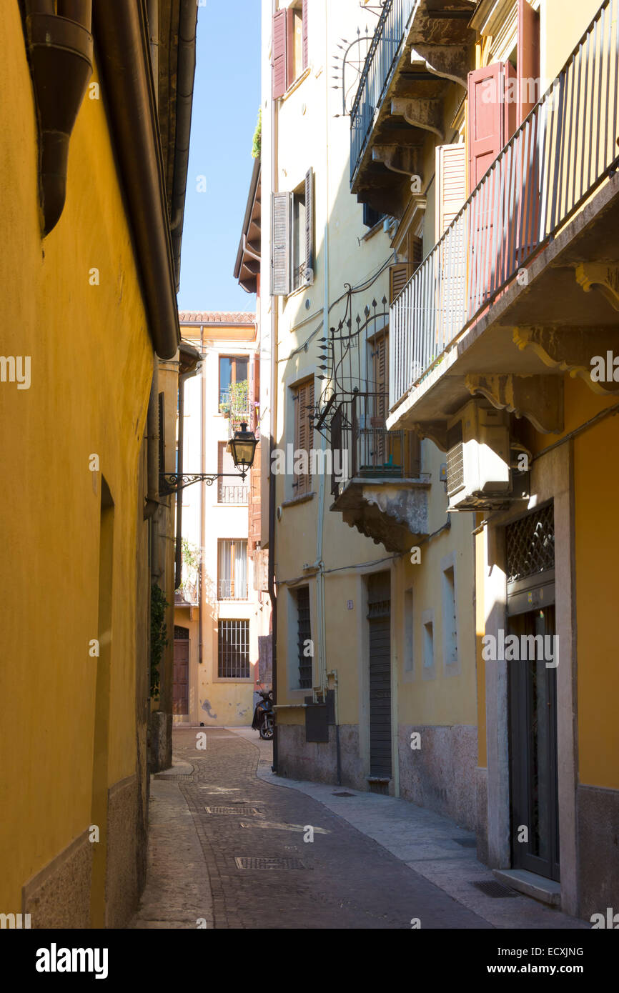 Italian renaissance balcony hi-res stock photography and images - Alamy