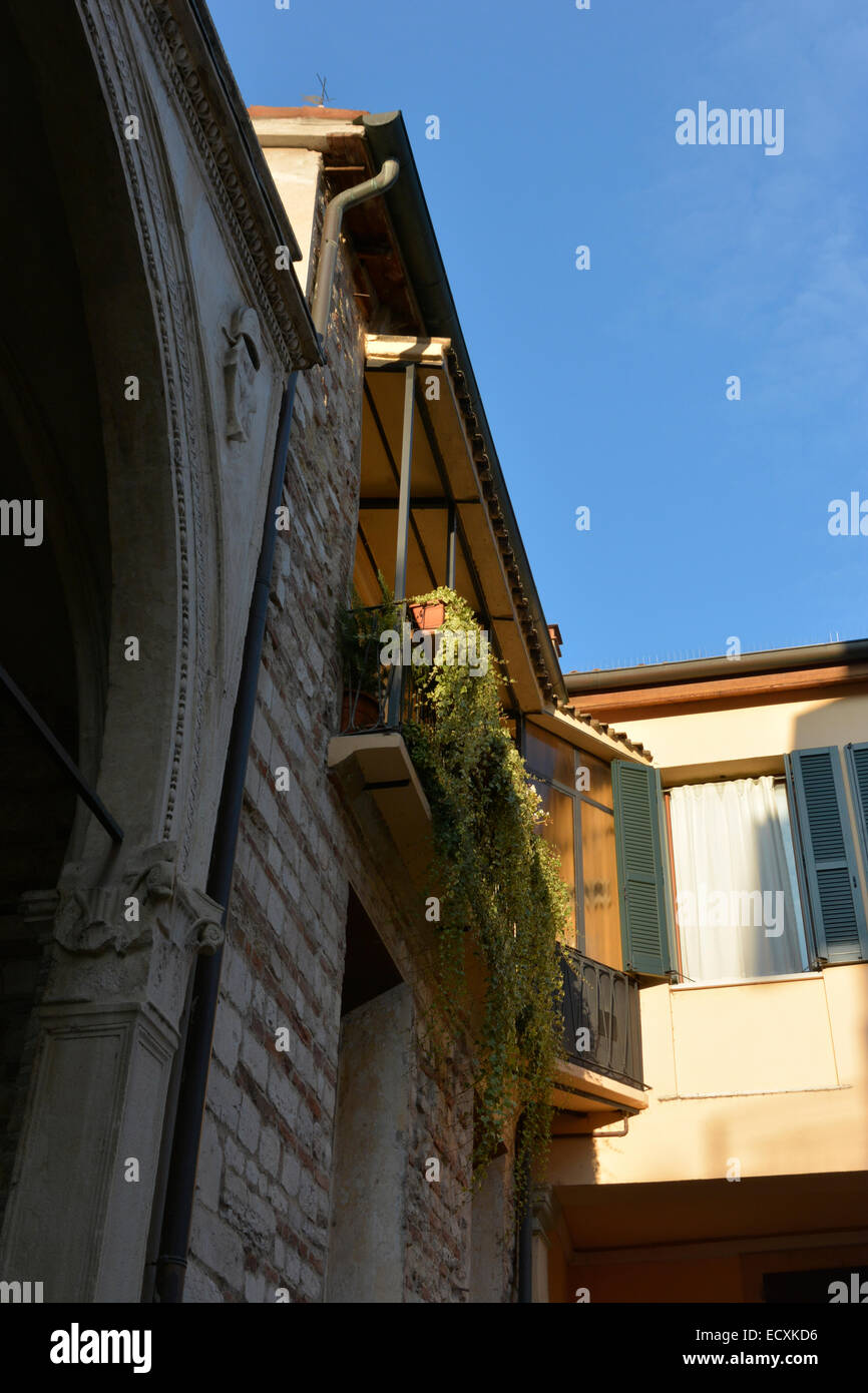 Italian renaissance balcony hi-res stock photography and images - Alamy
