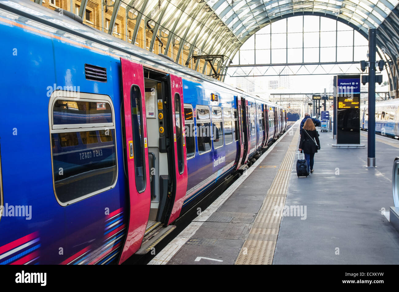 Great Northern train on the platform at Kings Cross railway train ...