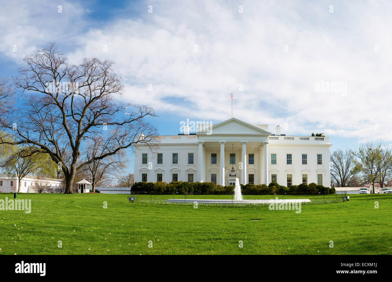 Beautiful white house washington hi-res stock photography and images ...