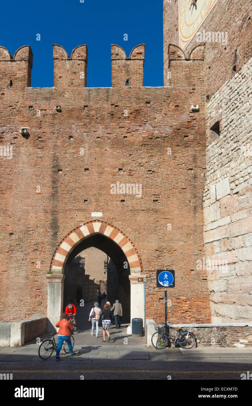 Castelvecchio, or Old Castle in Verona, Northern Italy Stock Photo - Alamy