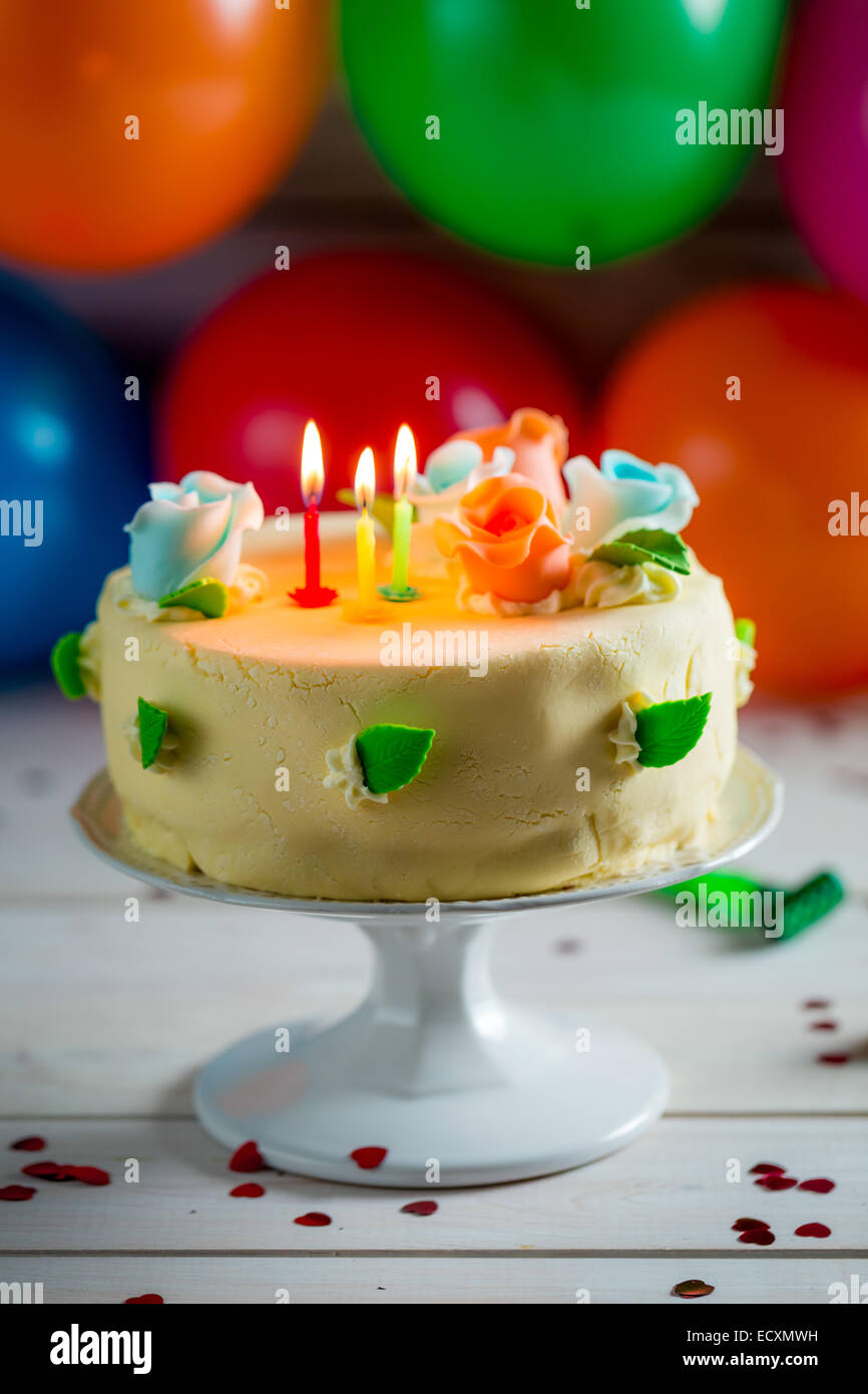 Birthday cake in party Stock Photo - Alamy