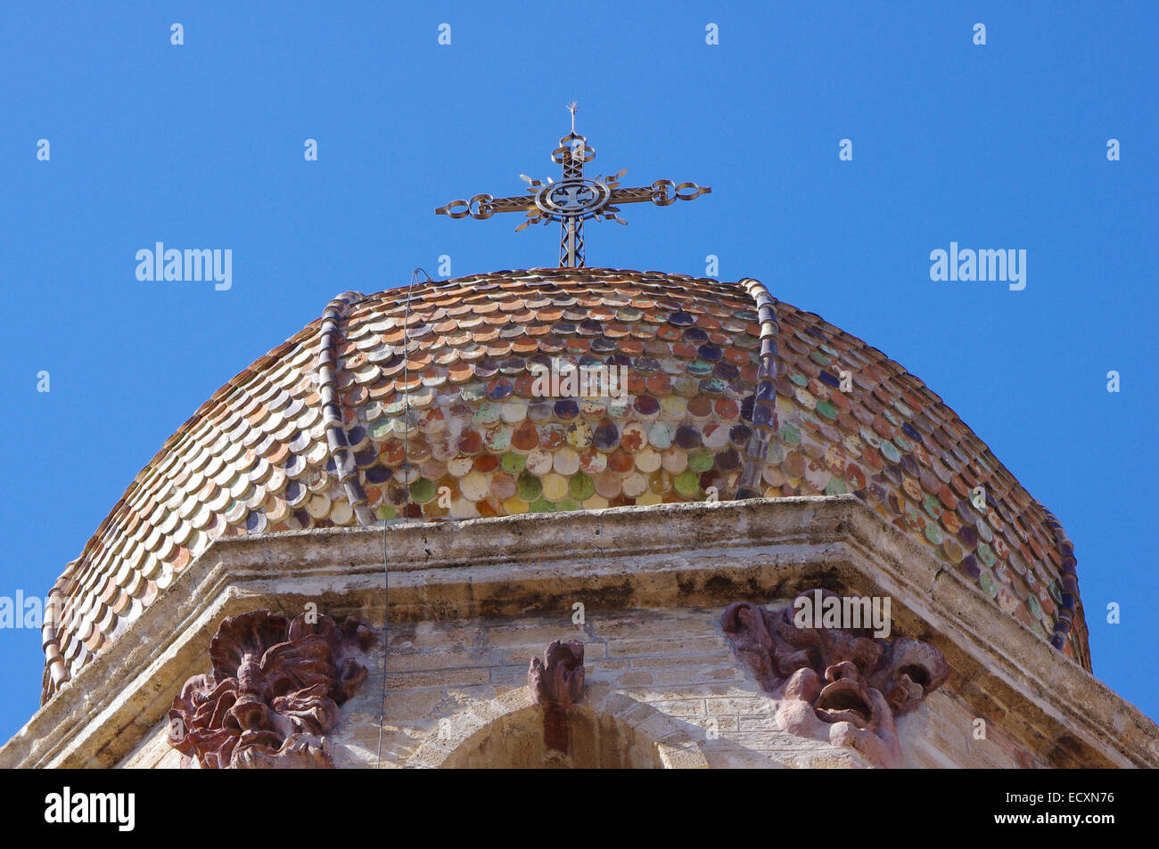 Old exterior dome cross hi-res stock photography and images - Alamy