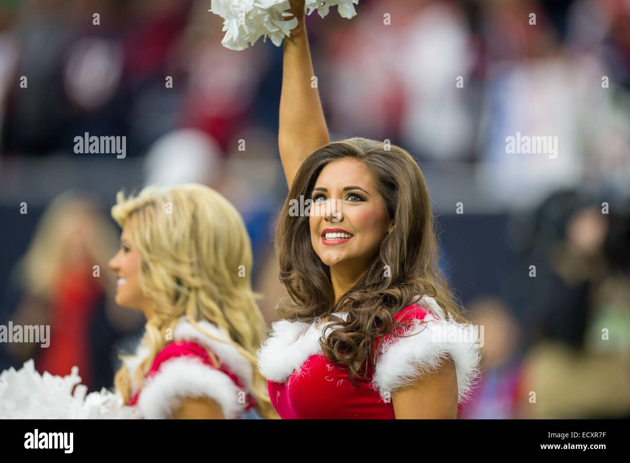 Nfl cheerleaders outfits hi-res stock photography and images - Alamy