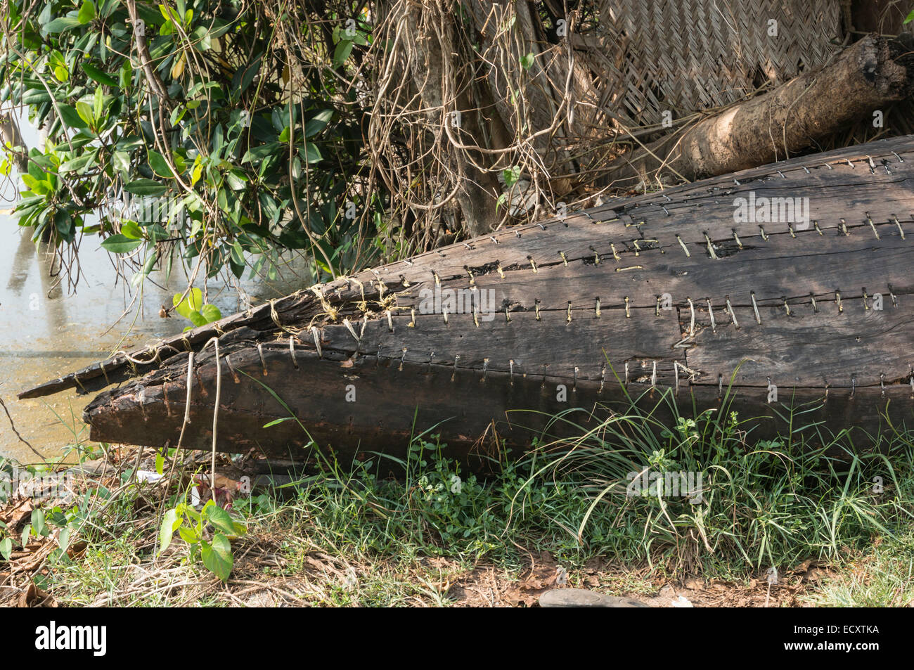 Lashed boat hi-res stock photography and images - Alamy