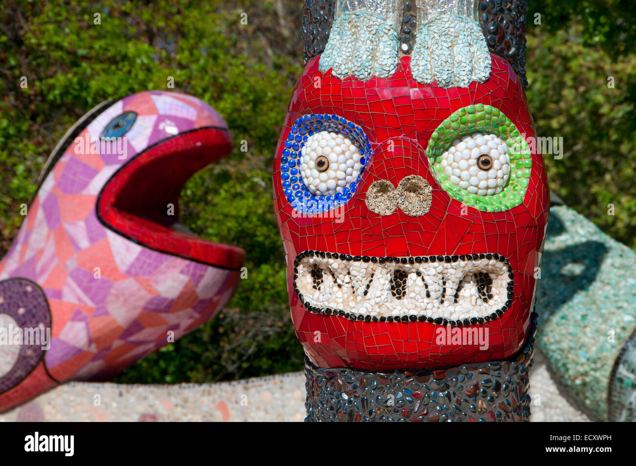 Birdhead Totem with Snake Wall, Queen Califia's Magical Circle (Niki de ...