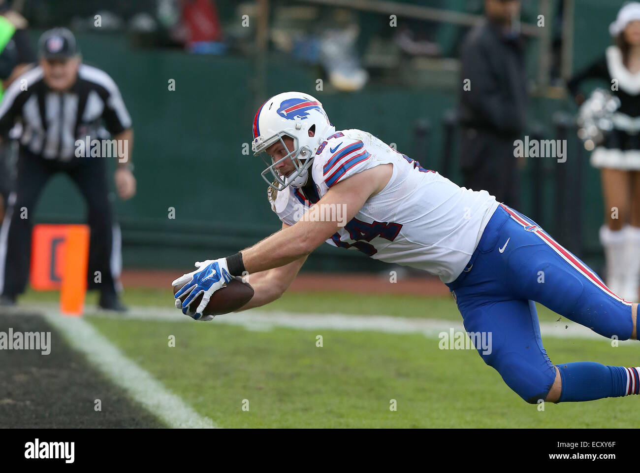 Scott chandler hi-res stock photography and images - Alamy