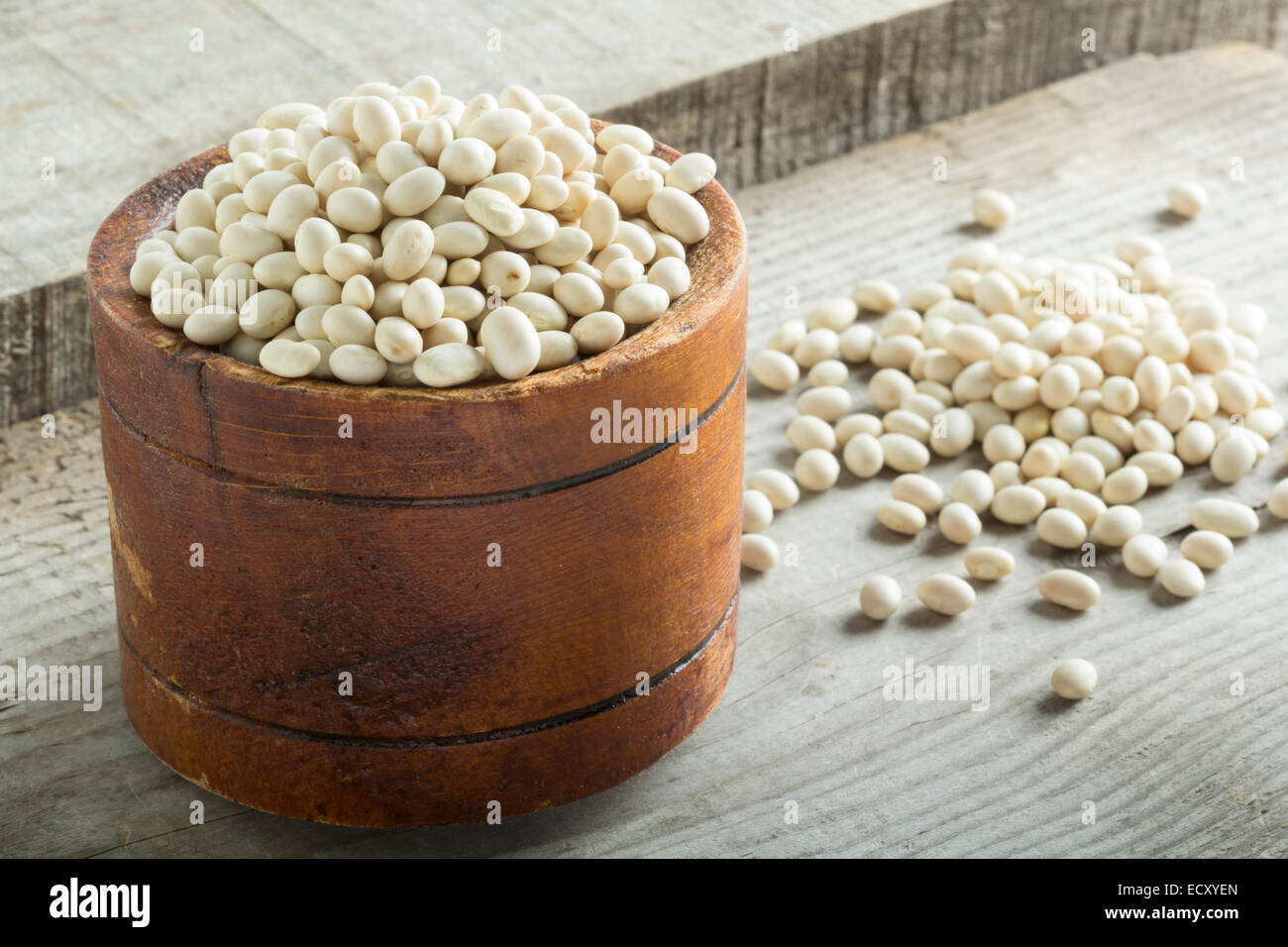 Close up of a bowl of white beans Stock Photo - Alamy