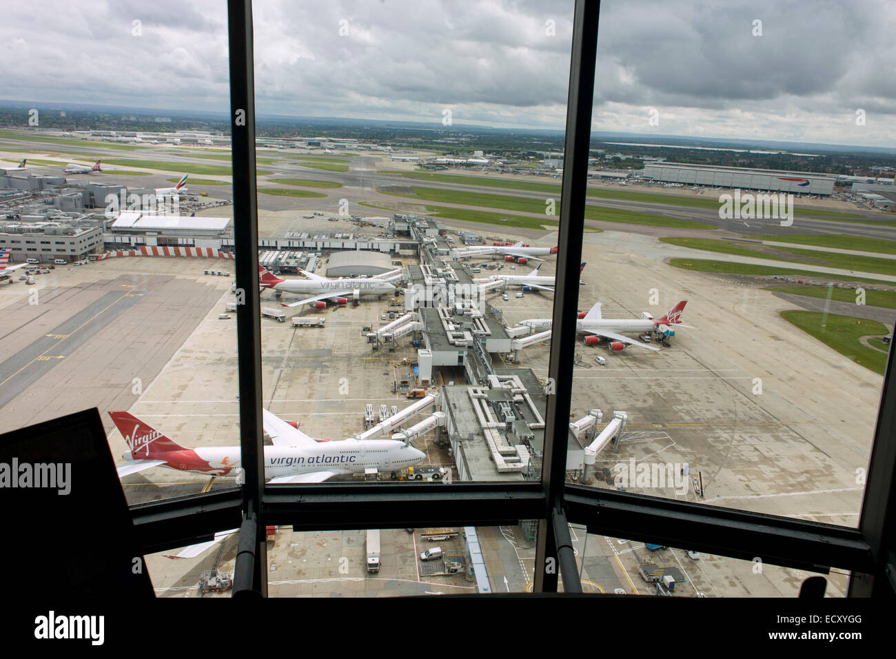 Heathrow airport aerial view hi-res stock photography and images - Alamy