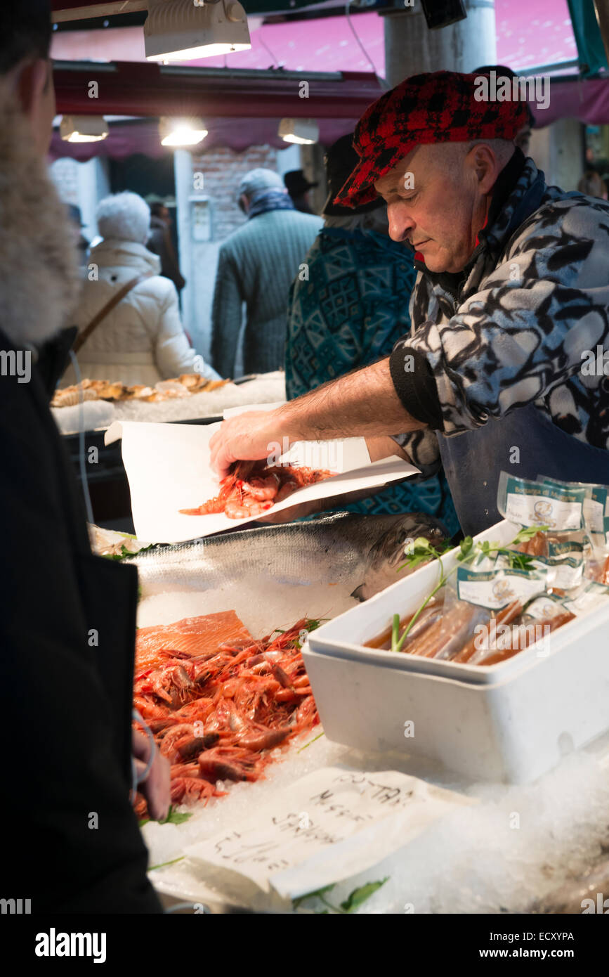 the outdoor fish market in Venice Stock Photo - Alamy