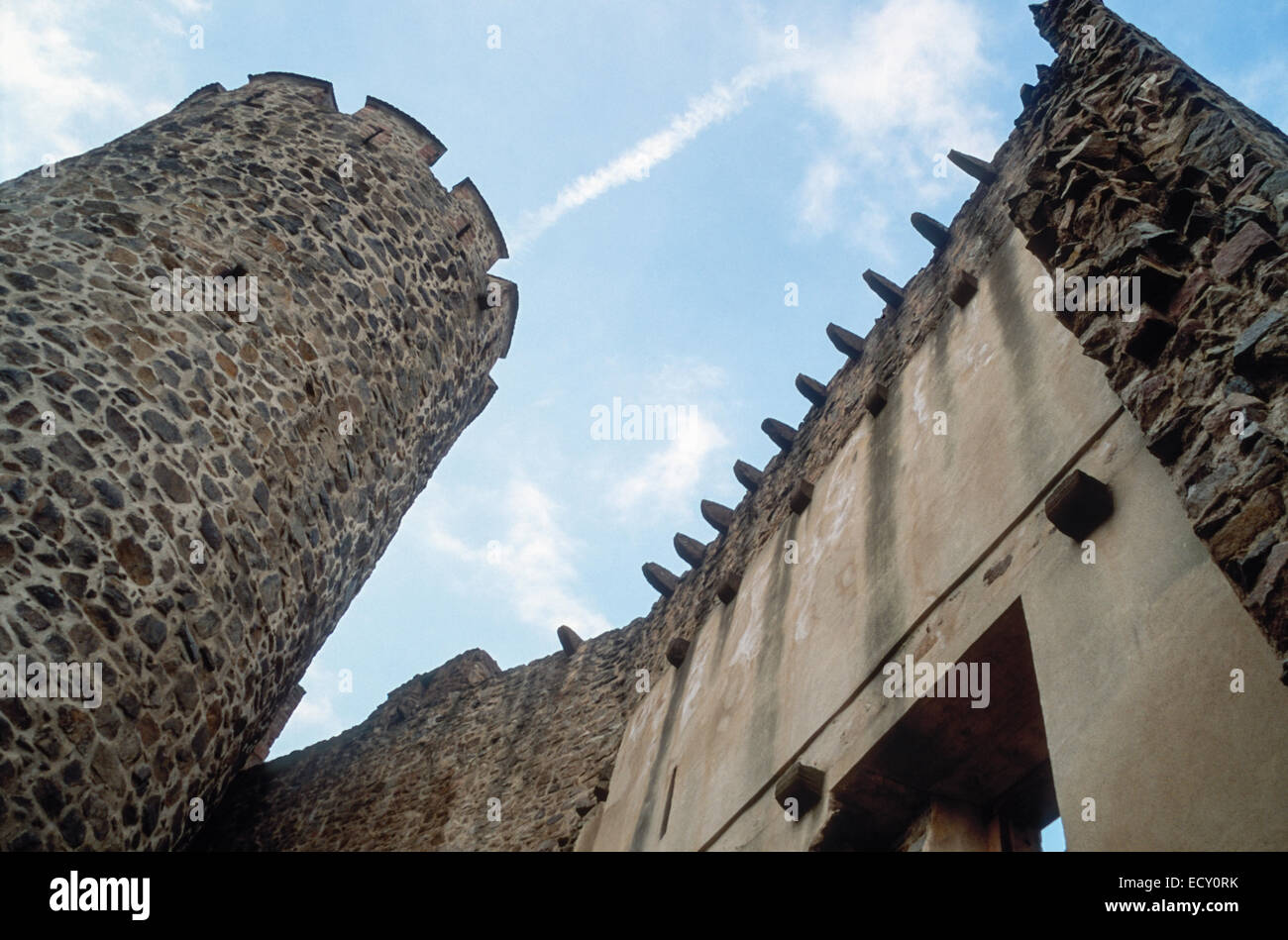 Powerful castle hi-res stock photography and images - Alamy