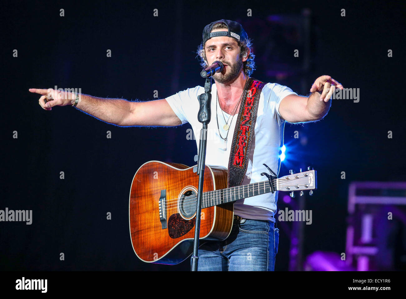 Thomas rhett hi-res stock photography and images - Alamy