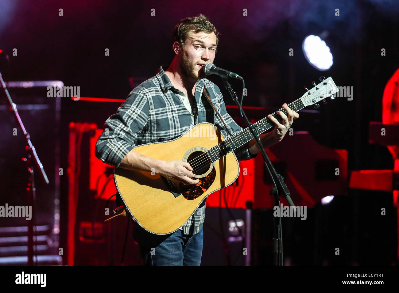 Music Artist PHILLIP PHILLIPS brings his 2014 Tour to the Durham ...