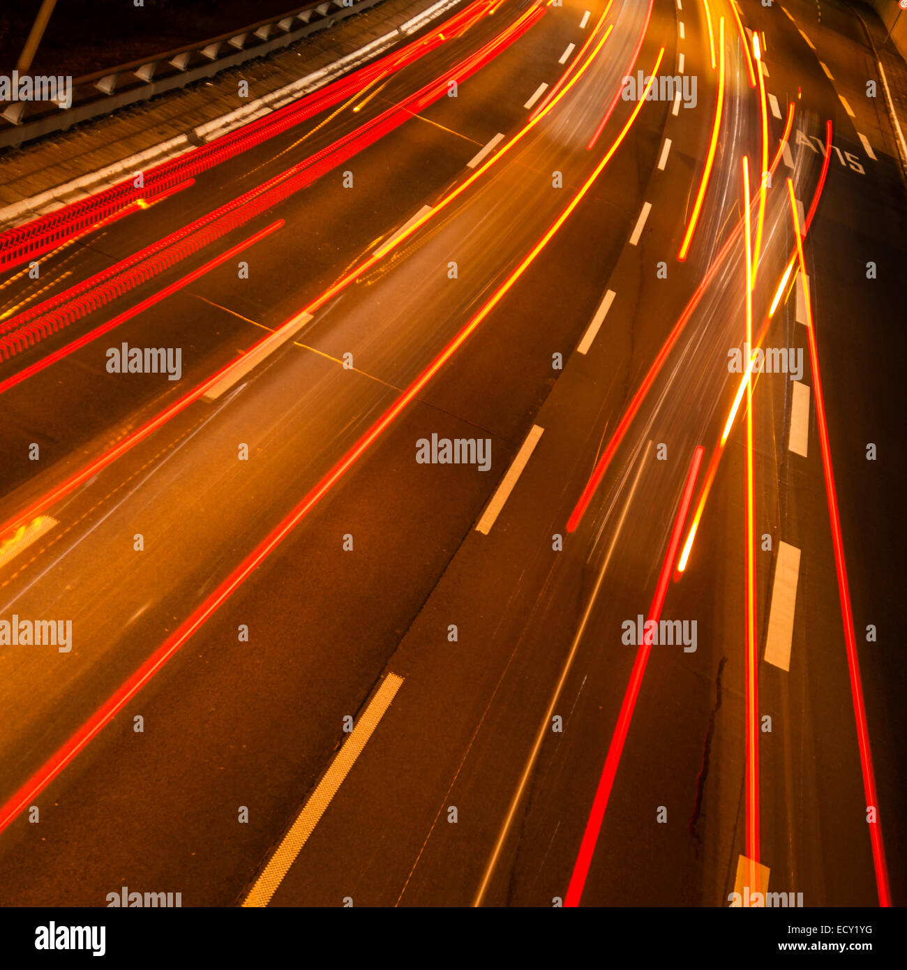 Fast cars buildings hi-res stock photography and images - Alamy