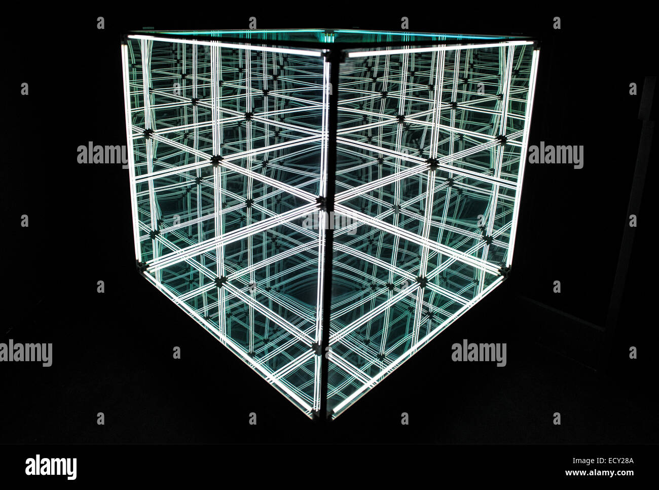 Light art sculpture hi-res stock photography and images - Alamy