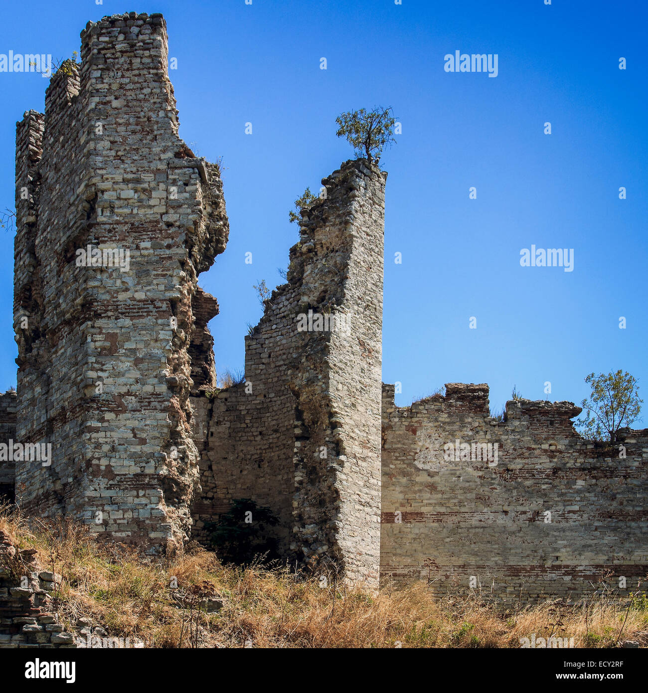 Ruins of Byzantine Walls in Istanbul, Turkey Stock Photo - Alamy