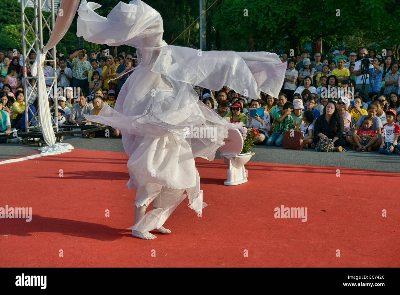 Avant garde butoh artist performing at the Street Show, Bangkok ...
