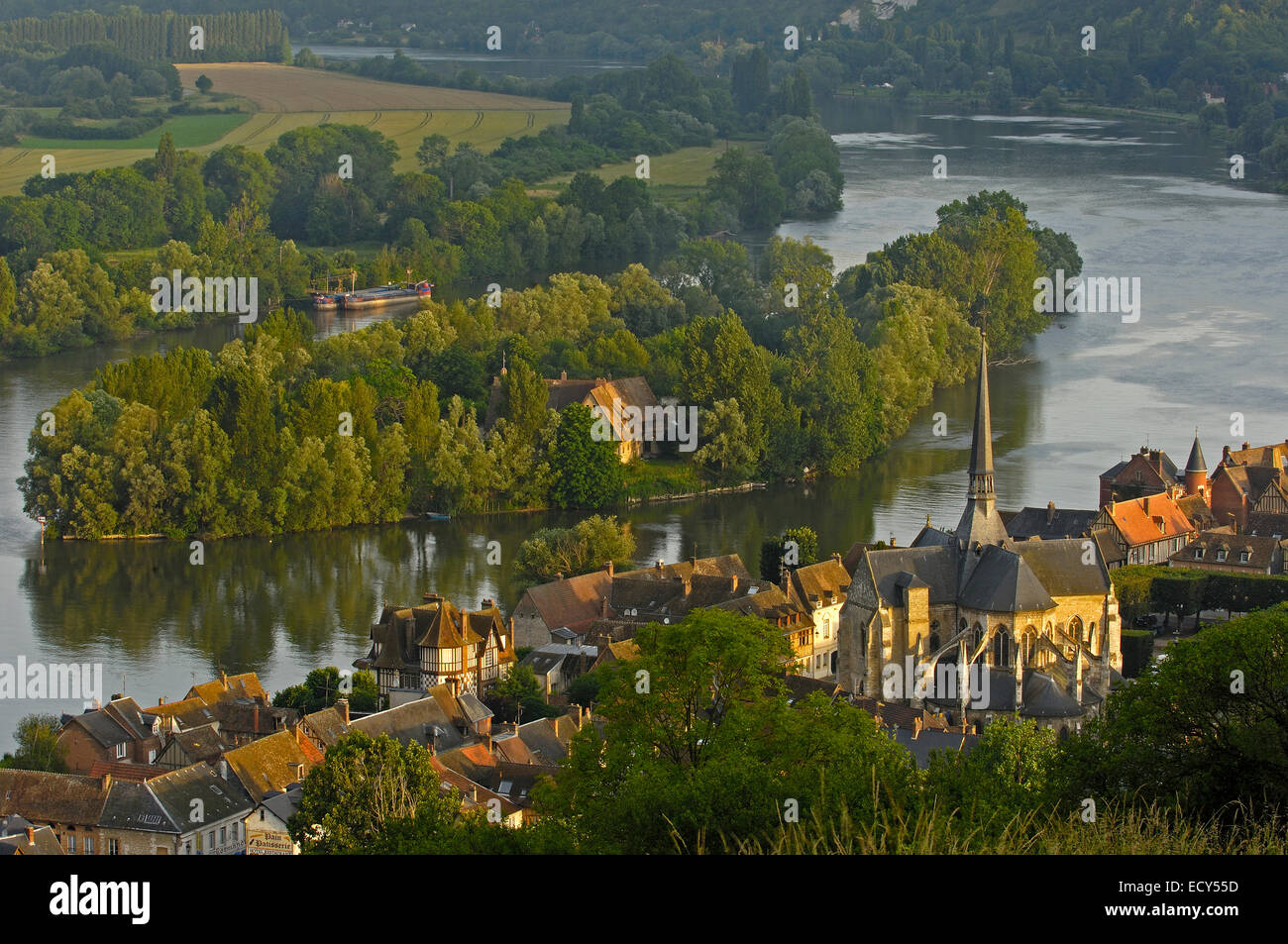 Village and seine river hi-res stock photography and images - Alamy