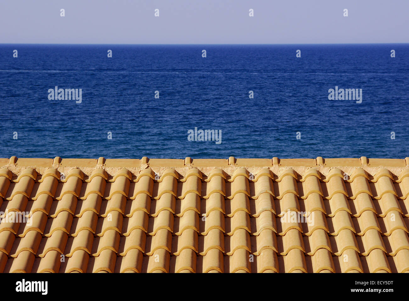 Red tile sea hi-res stock photography and images - Alamy