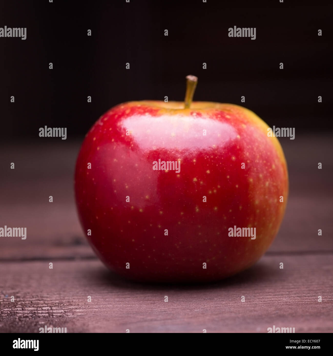 Glossy apple hi-res stock photography and images - Alamy