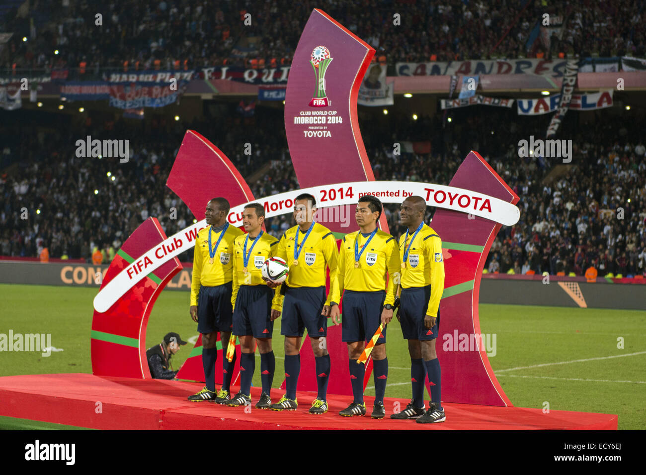 Soccer referees hi-res stock photography and images - Alamy