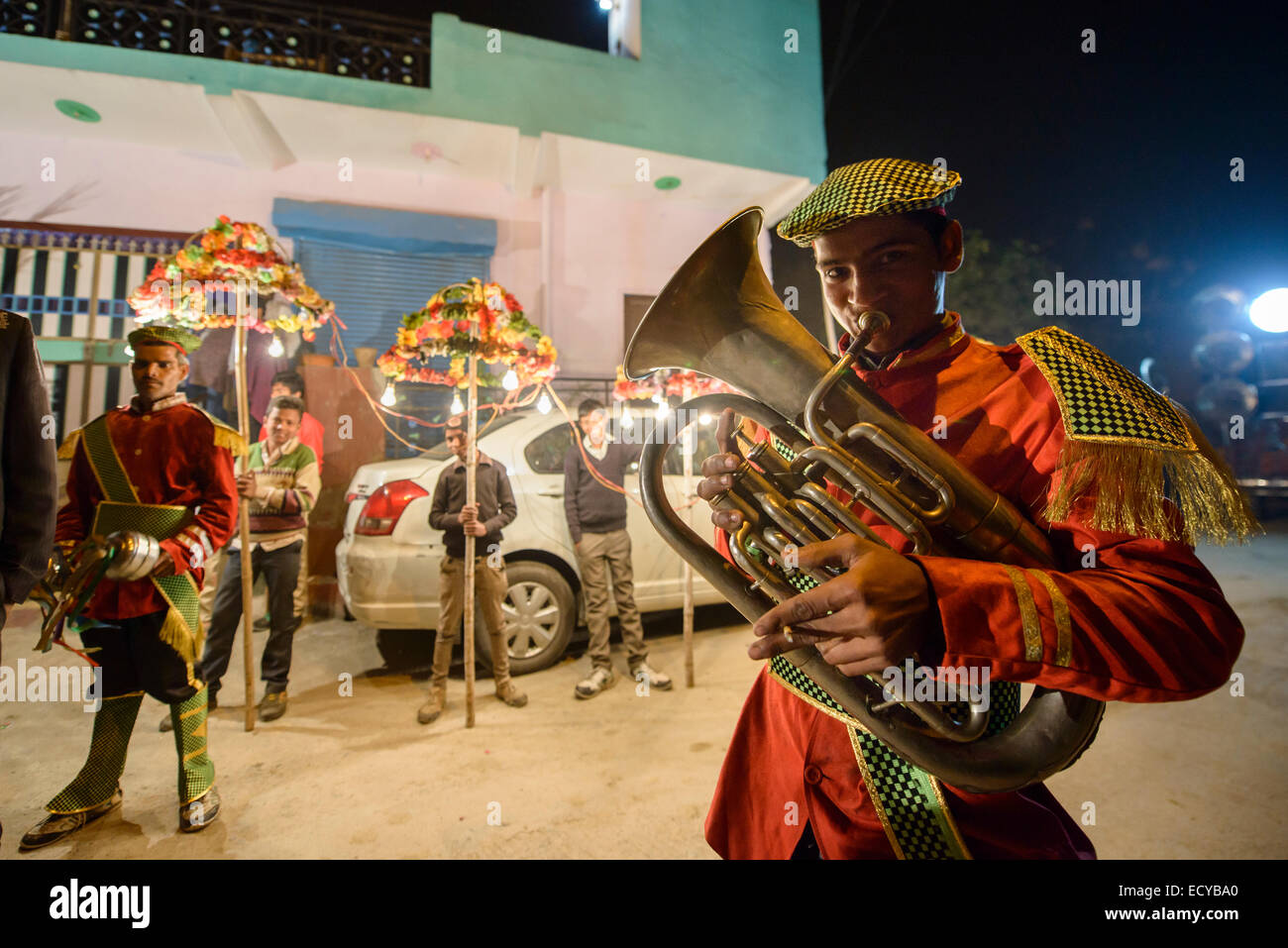 Street musicians, New Delhi, India Stock Photo - Alamy