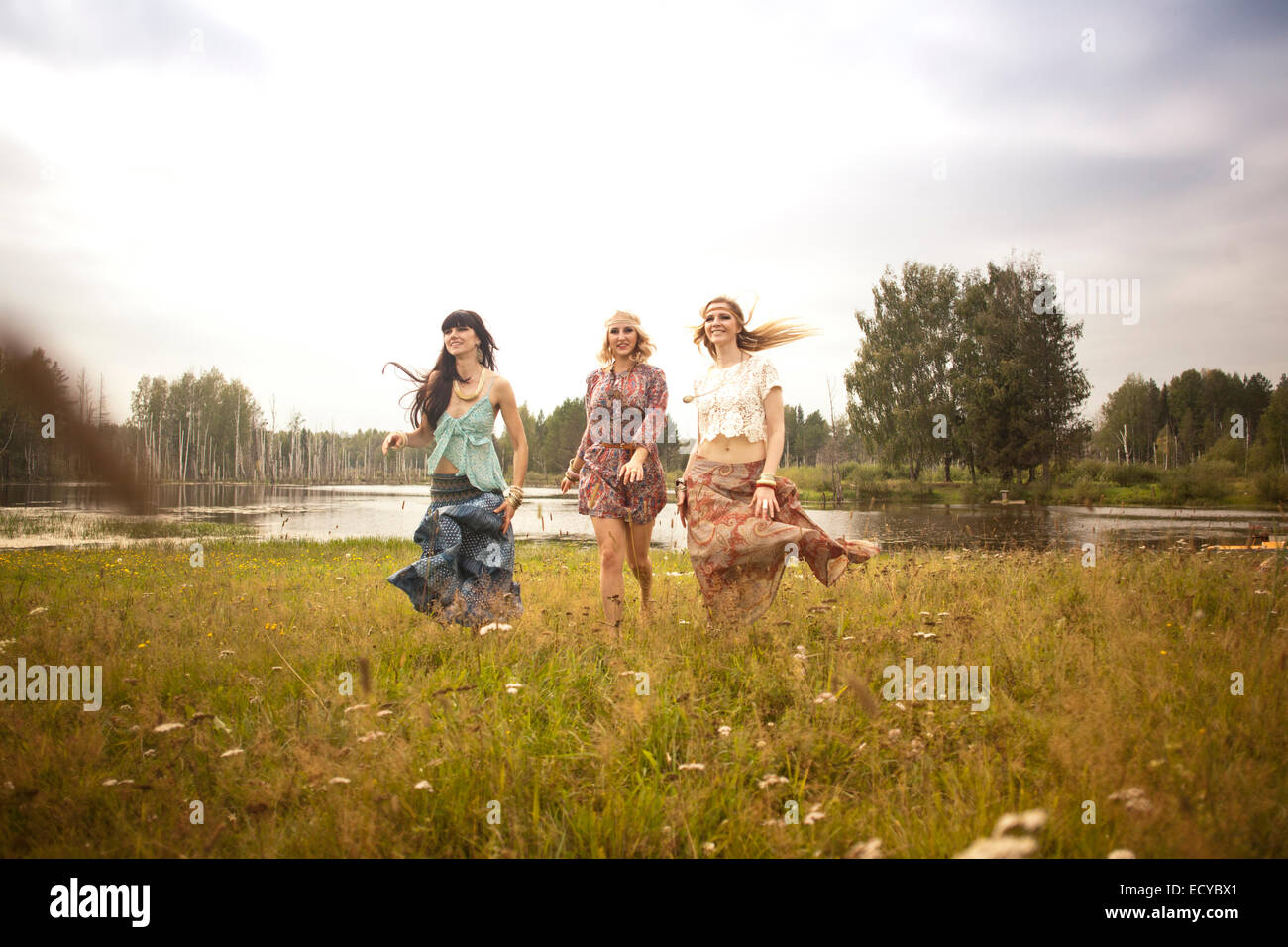 Women walking in wind hi-res stock photography and images - Alamy