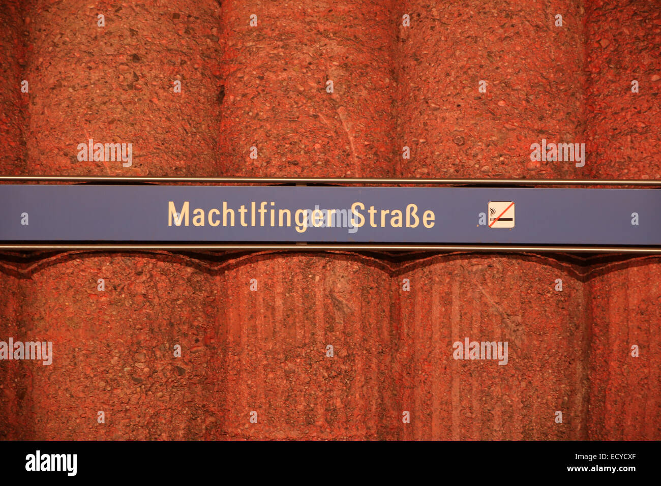 Train station sign hi-res stock photography and images - Alamy