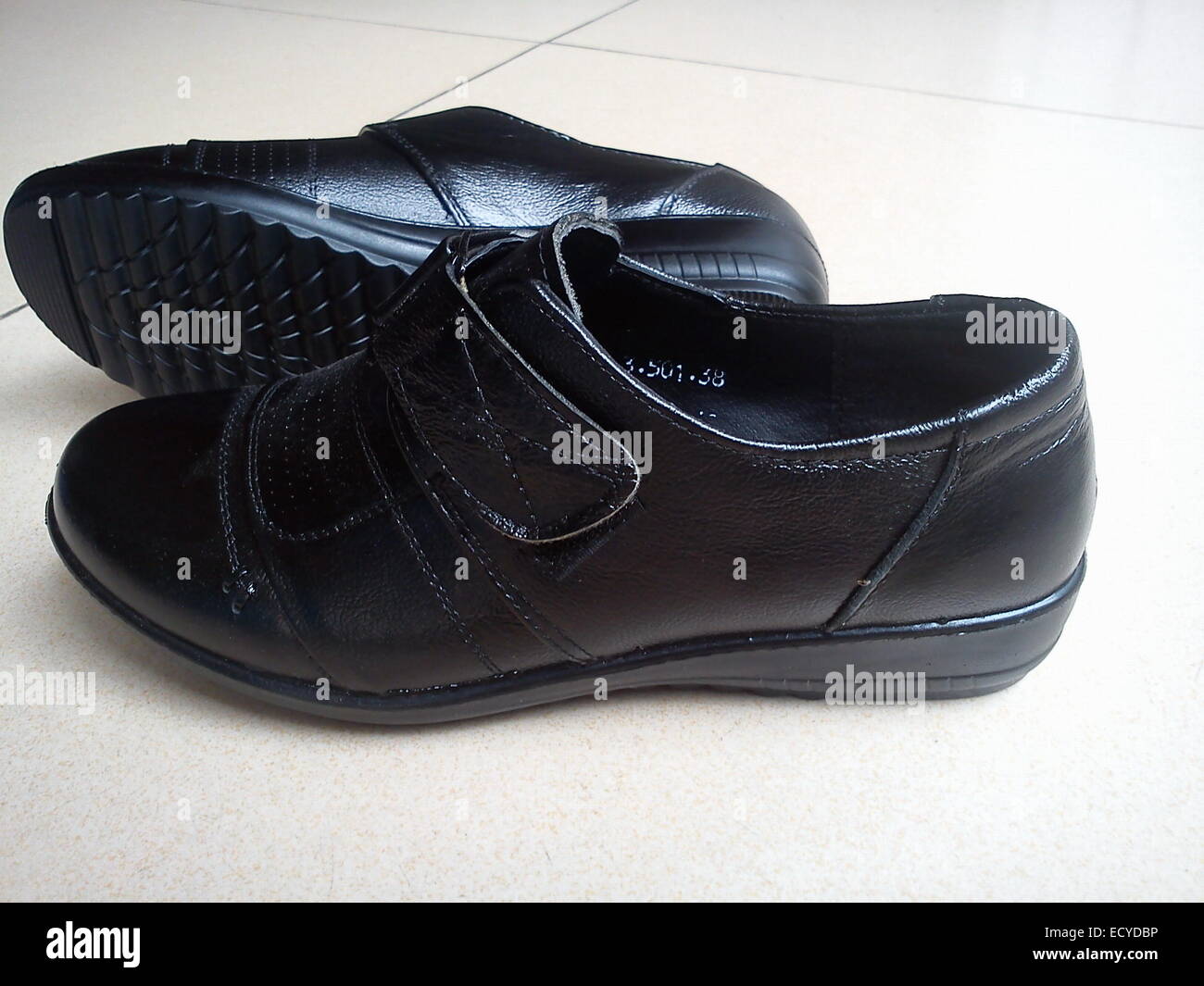 Leather shoes hi-res stock photography and images - Alamy