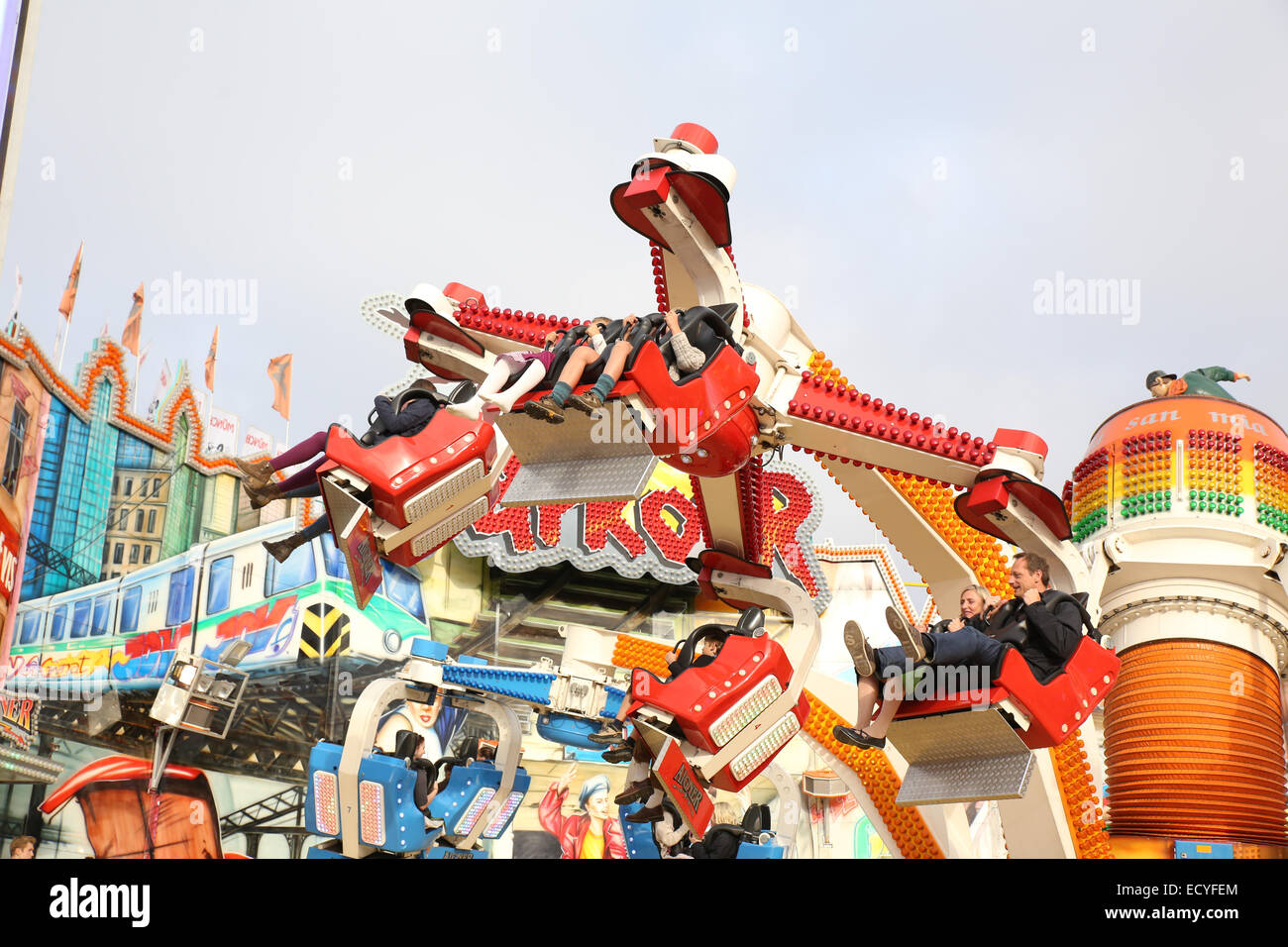 Octopus ride hi-res stock photography and images - Alamy