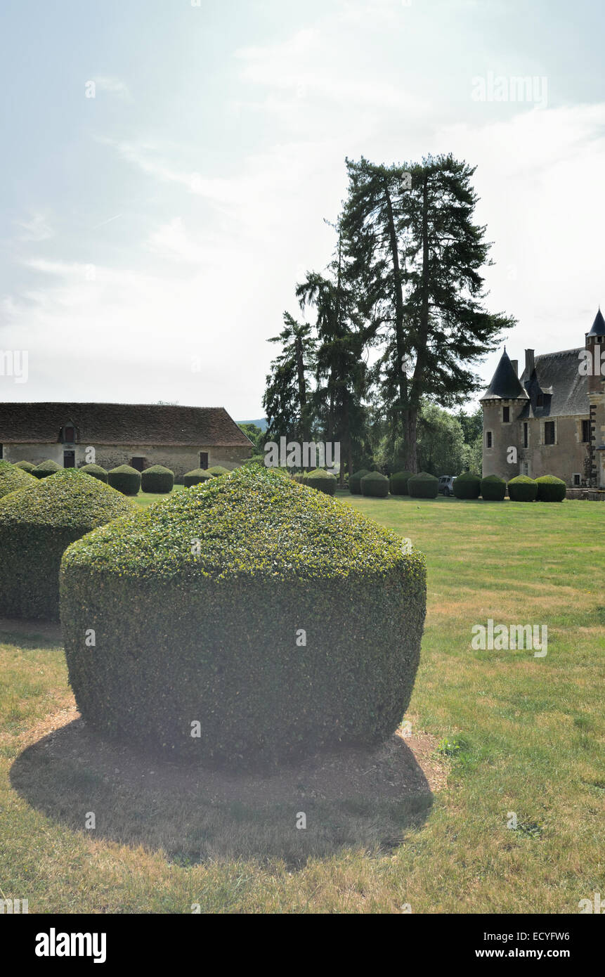 A la découverte du chateau de Boucard, au coeur des vignobles du coeur ...