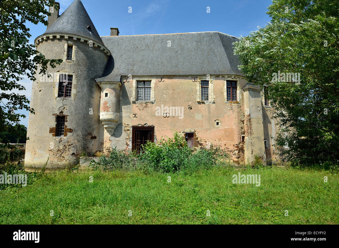 A la découverte du chateau de Boucard, au coeur des vignobles du coeur ...