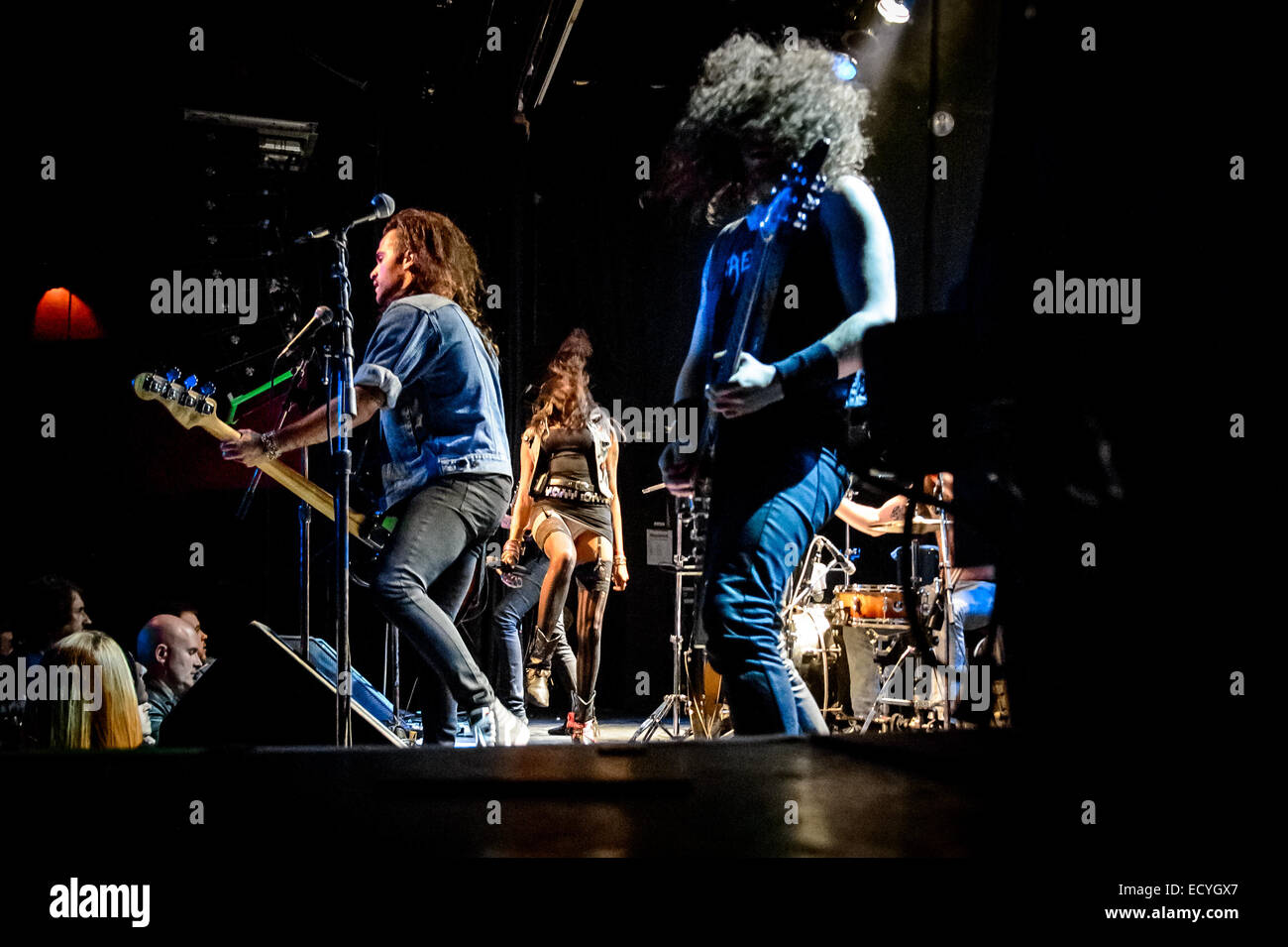 Female fronted band hi-res stock photography and images - Alamy