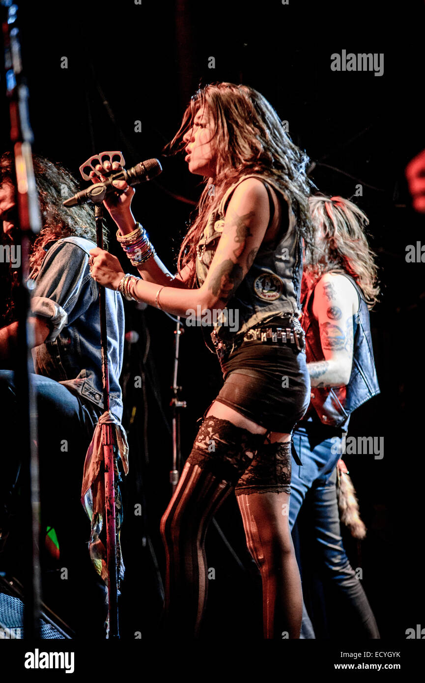Female fronted rock band High Resolution Stock Photography and Images ...