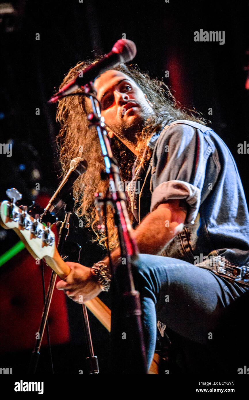 Female fronted rock band High Resolution Stock Photography and Images ...