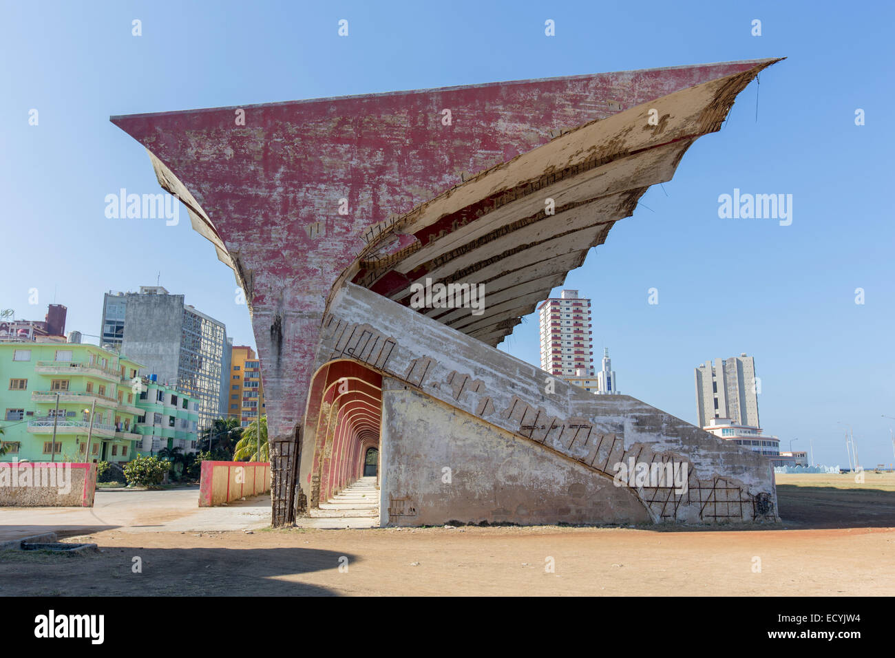 Old and shabby buildings in Havana, Cuba Stock Photo - Alamy
