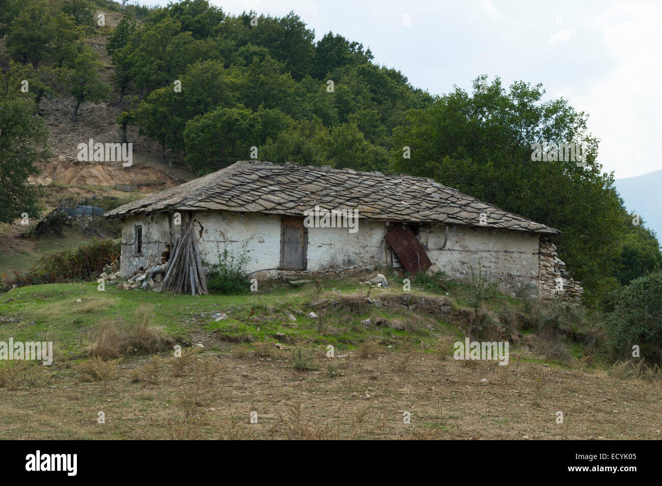 Rustic stone refuge hi-res stock photography and images - Alamy