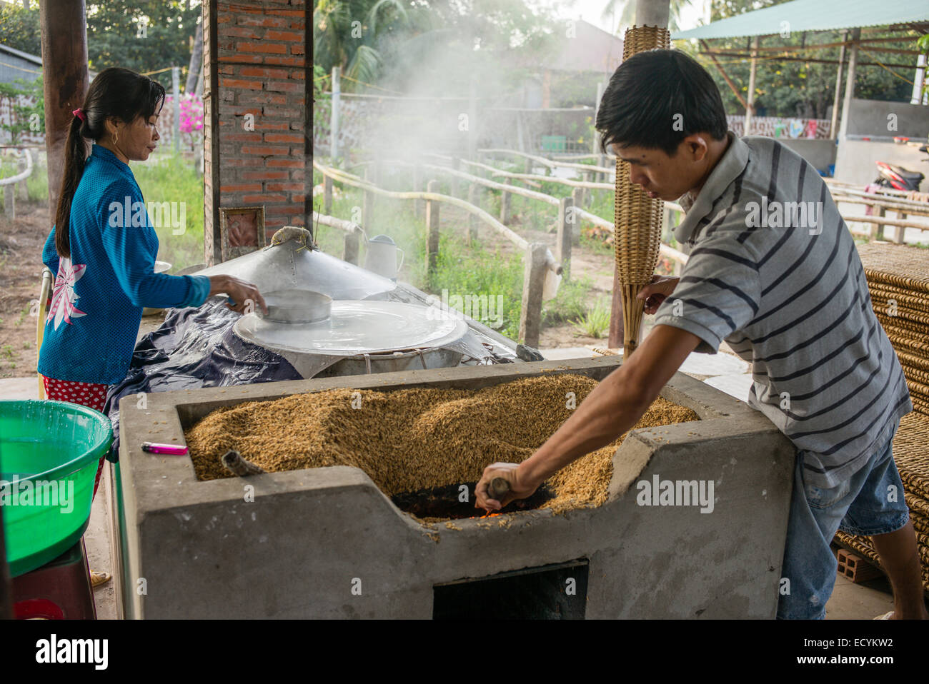 Drying rice hulls hi-res stock photography and images - Alamy