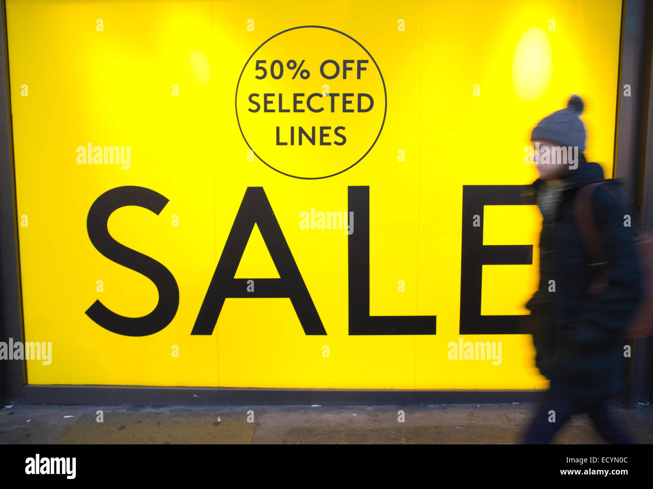 Sales start hi-res stock photography and images - Alamy