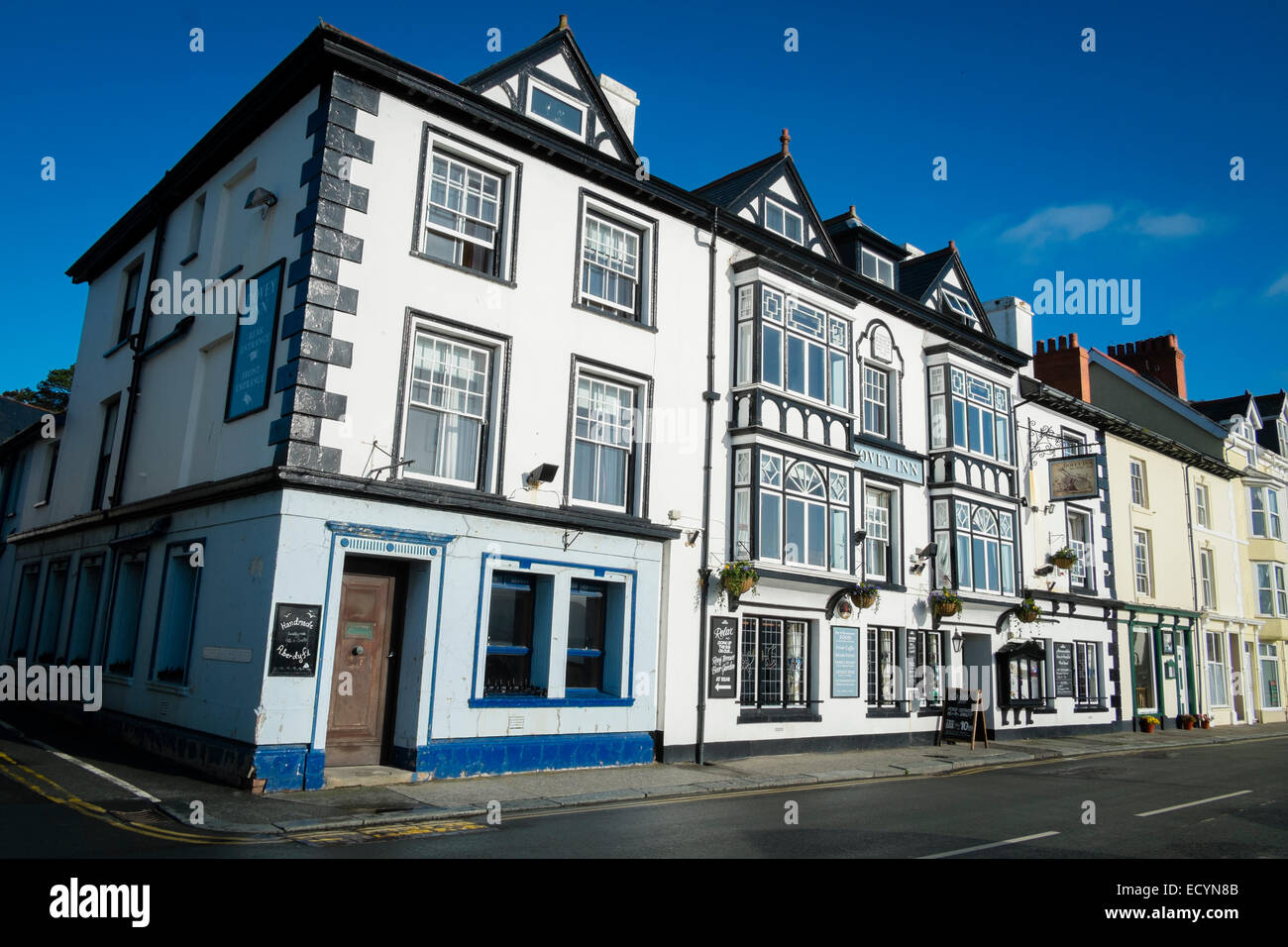 The Dovey Inn hotel, exterior, Aberdyfi, Gwynedd Stock Photo - Alamy