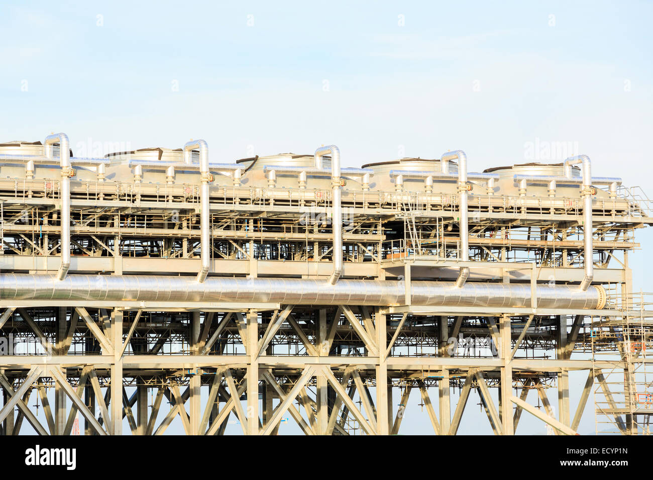 Assembling of liquefied natural gas Refinery Factory with LNG storage ...