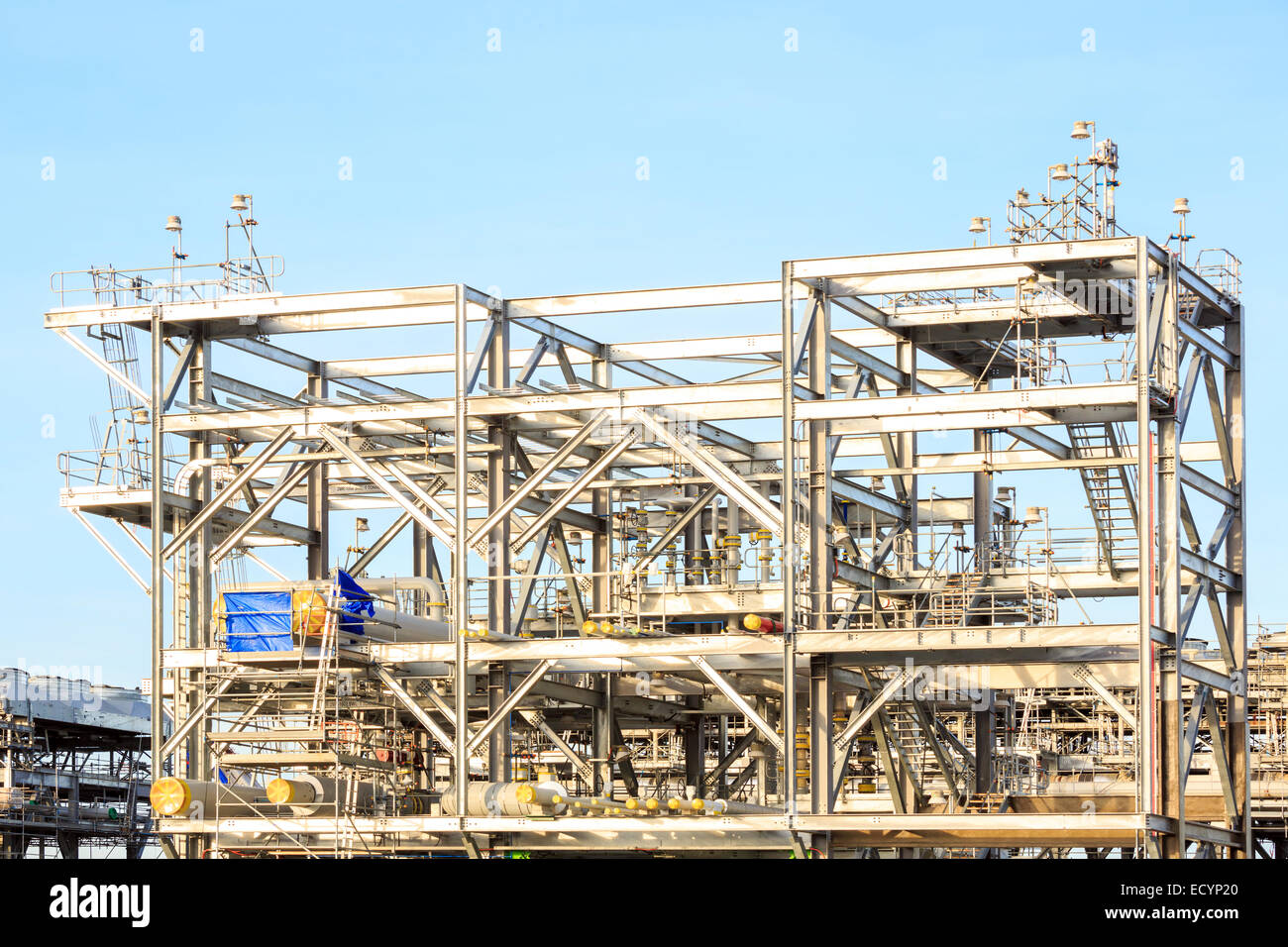 Assembling of LNG ,liquefied natural gas, Refinery Factory for Oil and ...