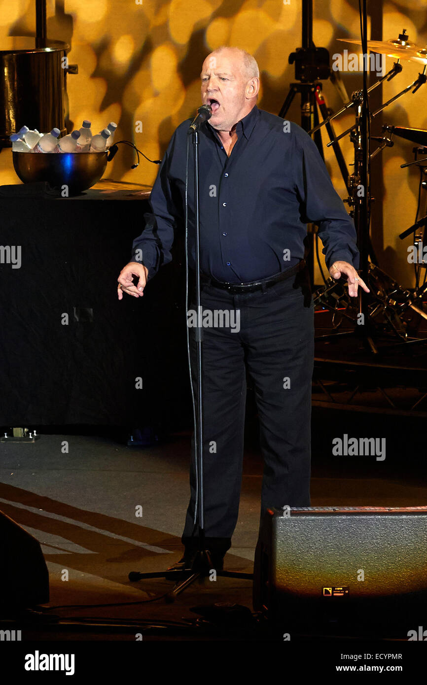 St. Goarshausen, Germany. 07th Sep, 2013. Joe Cocker performs on the ...
